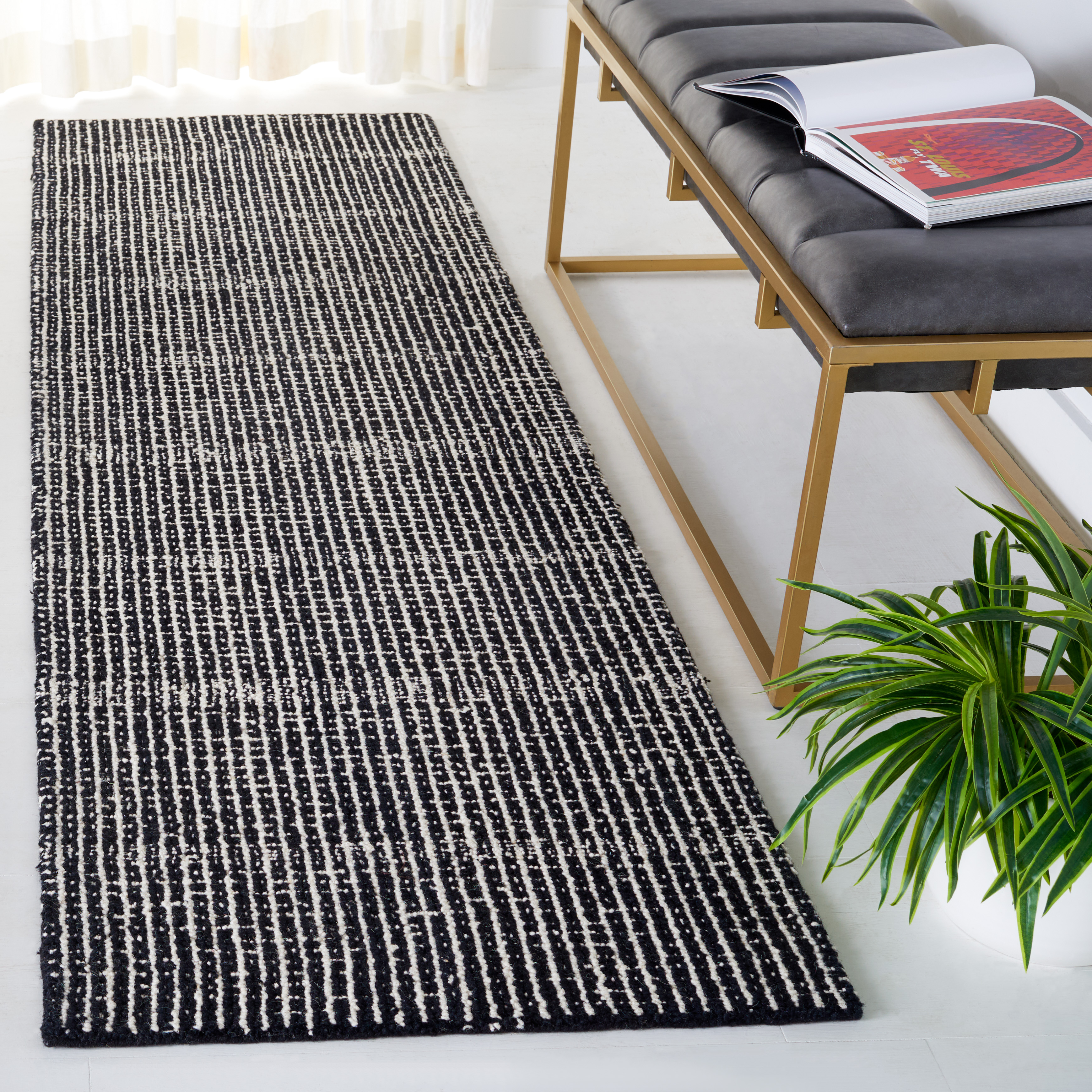 Safavieh Hand Tufted Abstract Collection Black / Ivory Area Rugs ...
